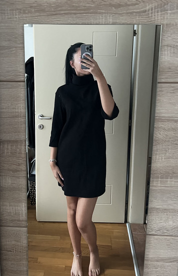 Crna rolka haljina