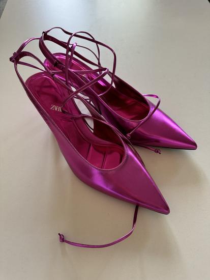 Zara pink sandale, nove