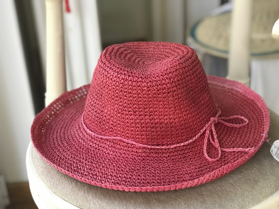 Nov damski pink roze letnji slamnati šešir