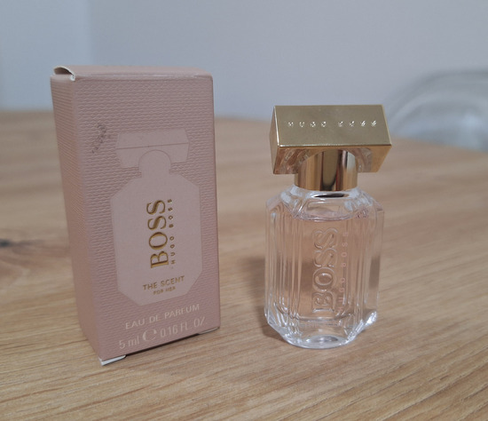BOSS the scent for her