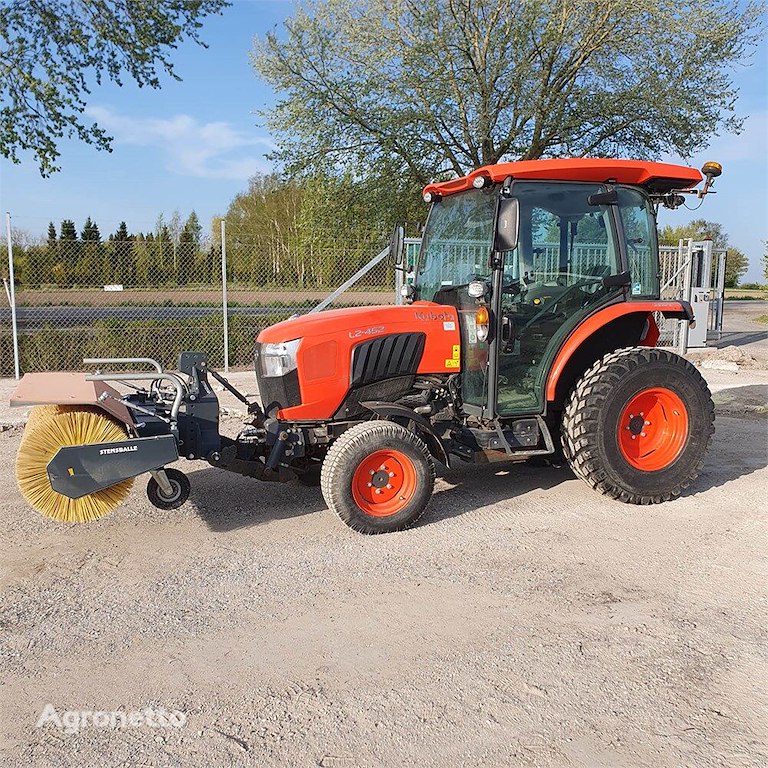 Prodaje se Kubota L2-452 mini traktor na aukciji