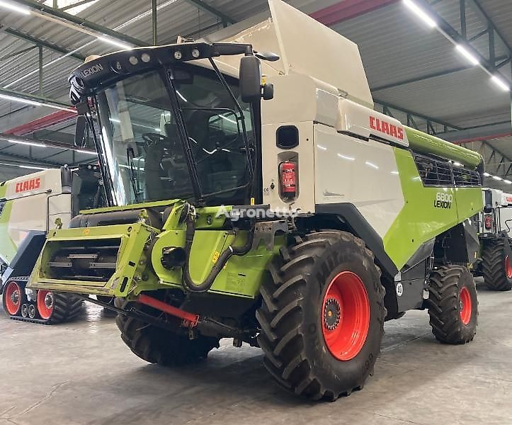 Claas LEXION 6800 kombajn za žito