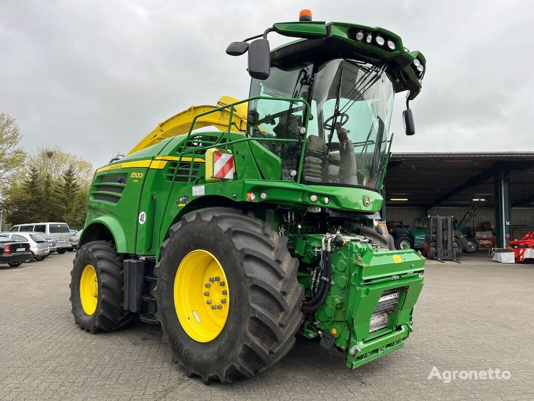 John Deere 8500 krmni kombajn