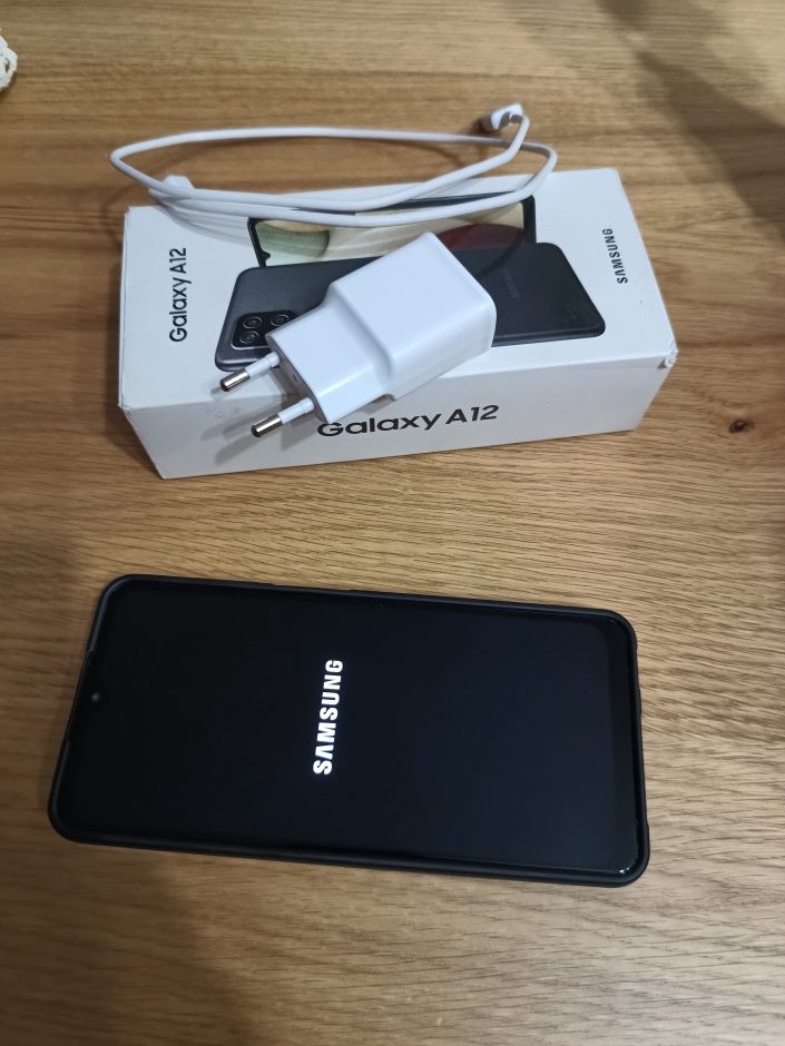 Samsung A12