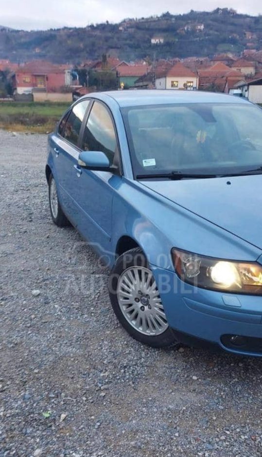 Volvo S40