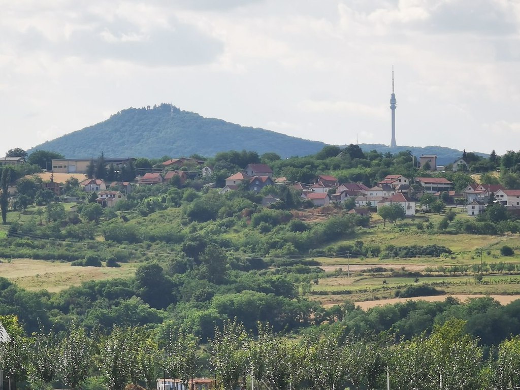 Prelep Plac u Vrcinu (Avala) Beograd Top Lokacija