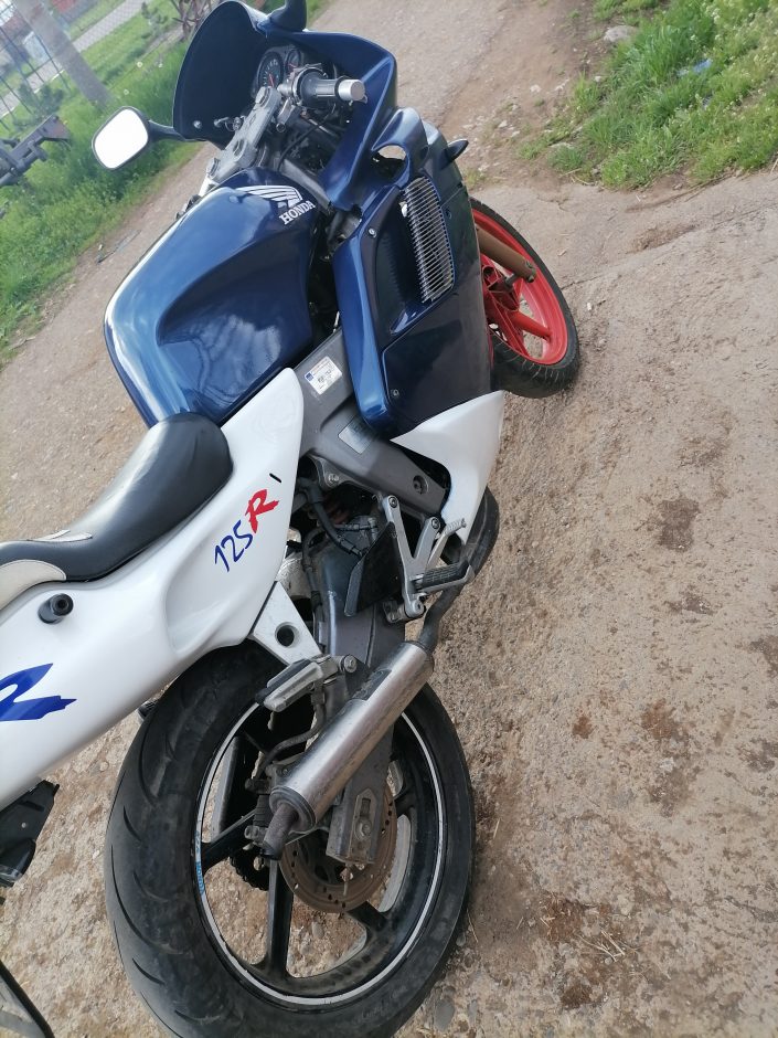 Honda NSR 125 850eur