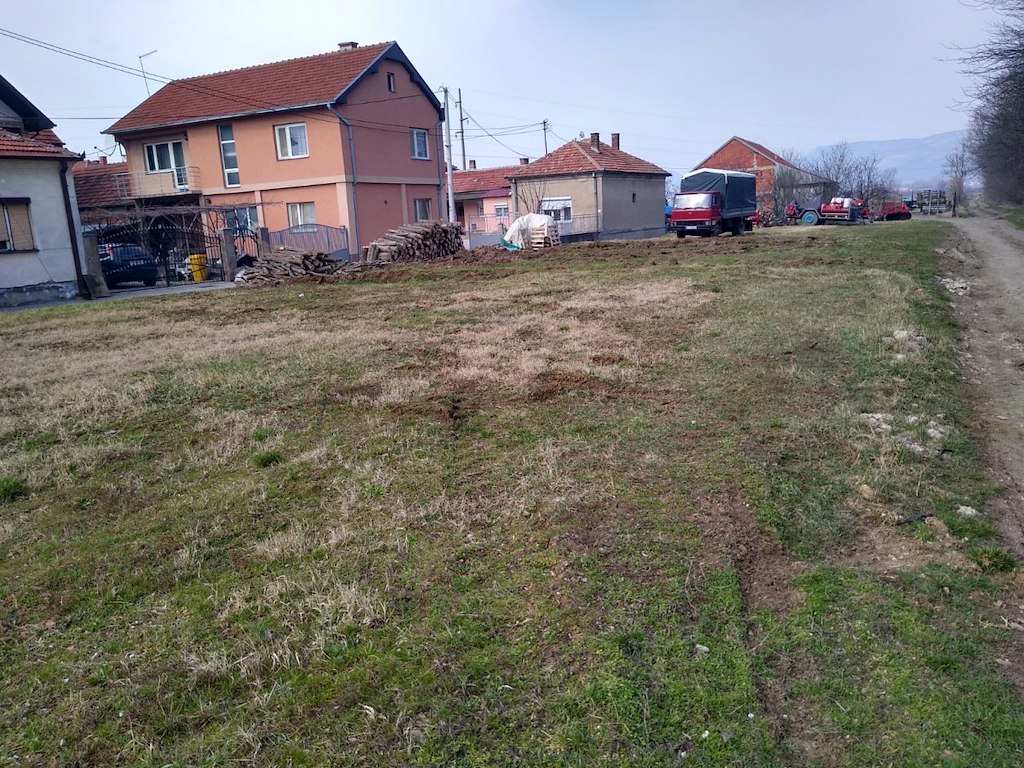 Prodajem plac 7,24 ara u Pirotu iza Šumskog rasadnika