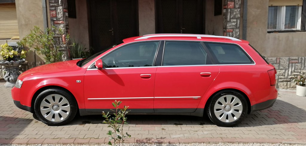 Na prodaju Audi A4 S Line