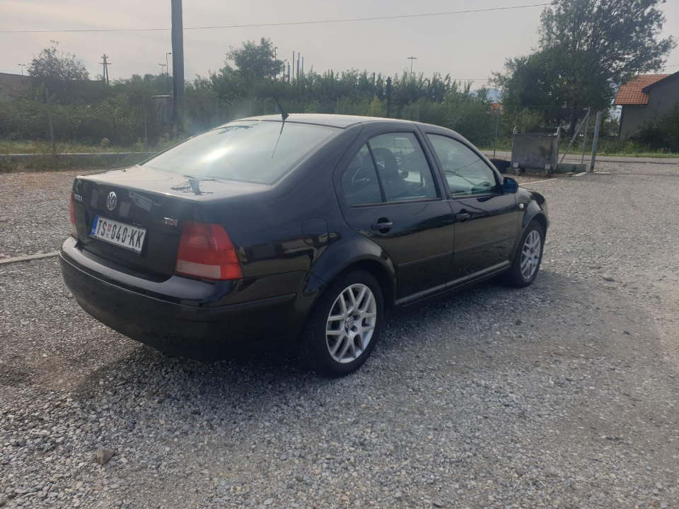 VOLKSWAGEN Bora 1,9 TDI 2002.