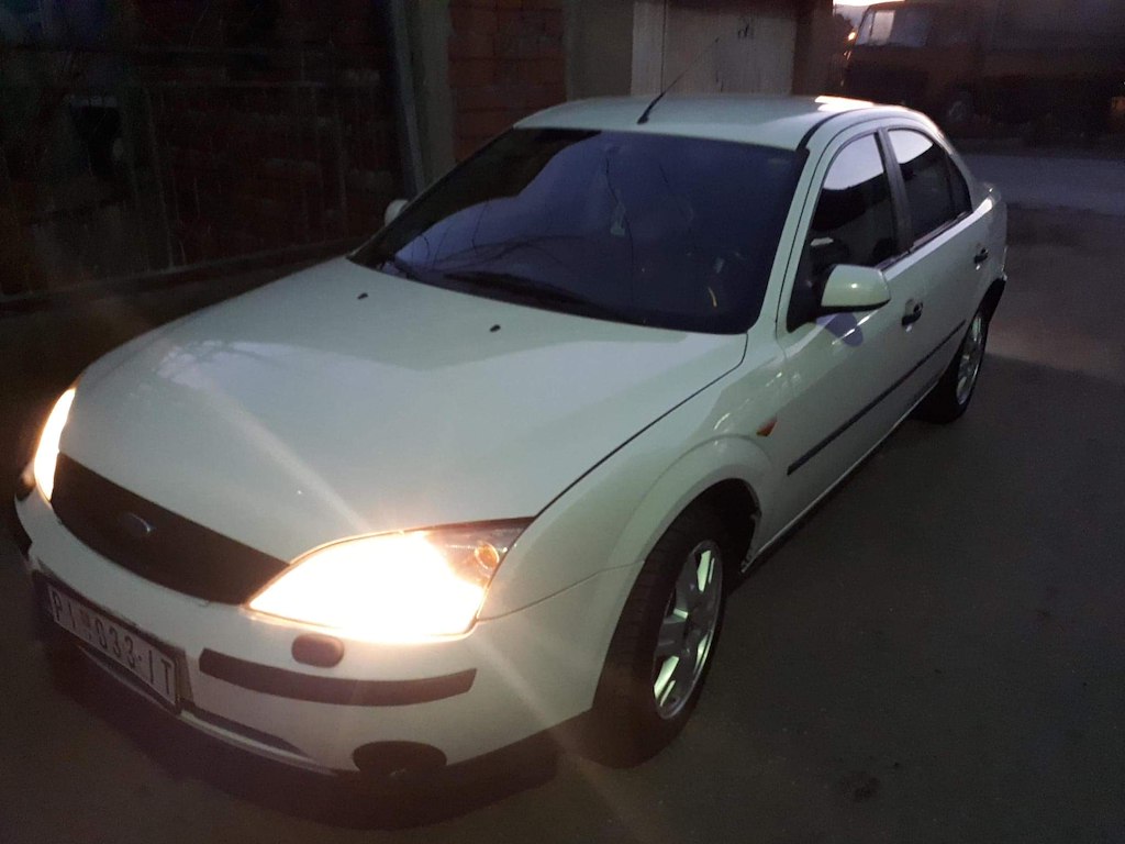 Na prodaju ford mondeo 2.0 benz/plin