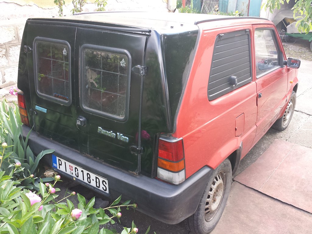 Продајем