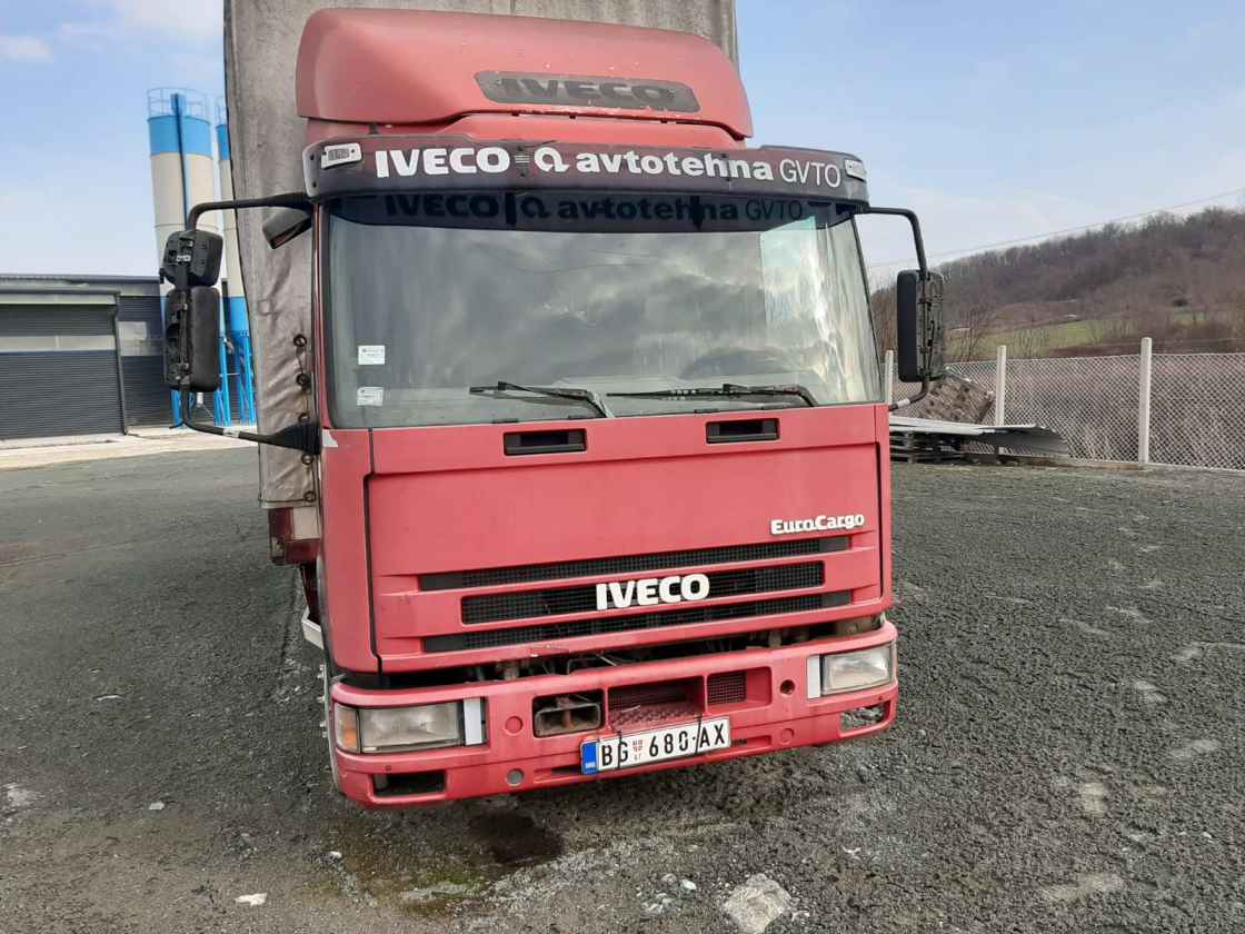 Iveco Tector Sa Prikolicom Za Prevoz Lake Robe 108 M3