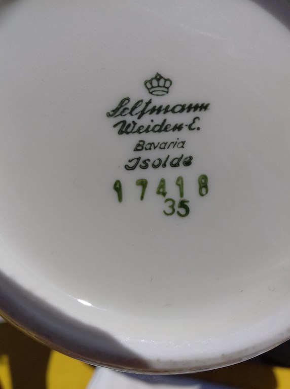 porcelanski serviz pozlata