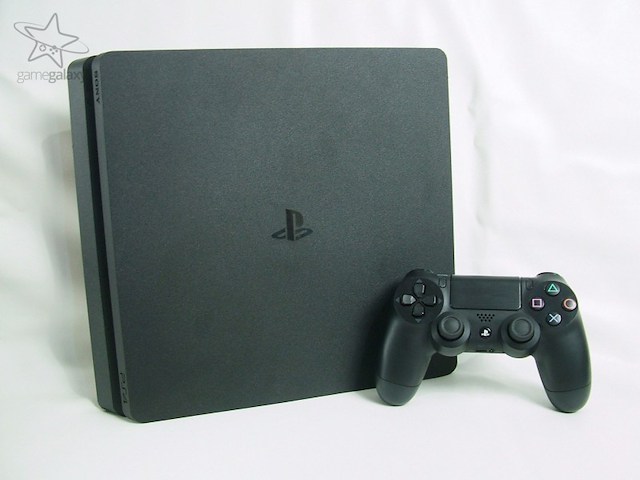 Playstation 4 Slim / 500GB / PS4 Slim / Top Stanje /