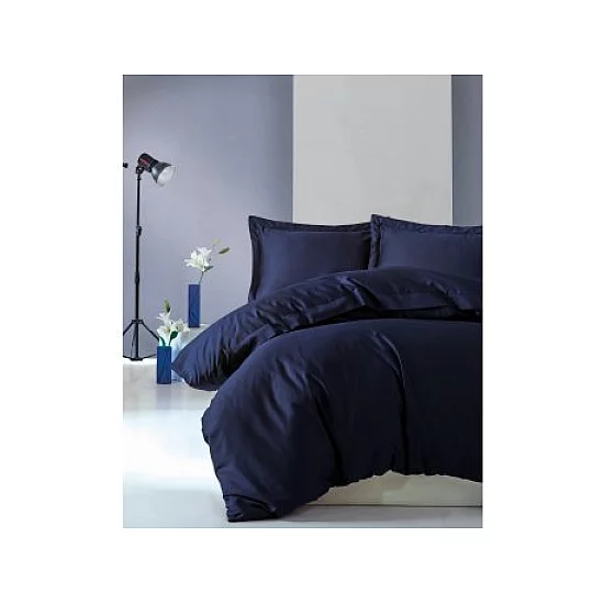 L`ESSENTIEL MAISON SATENSKA POSTELJINA (135X200) ELEGANT DARK BLUE CENA