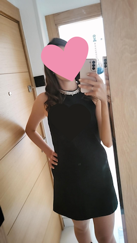 Mala crna haljina sa biserima