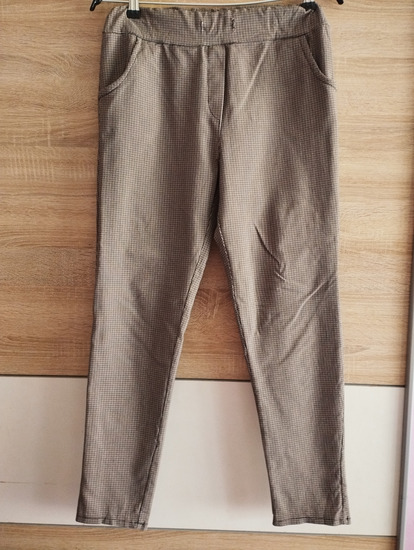 Pantalone letnje uz nogu