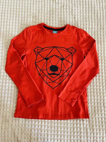 Crvena majica sa medvedom