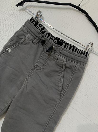 H&M pantalone sa zanimljivim strukom 6-7 god