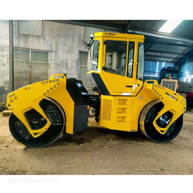 BOMAG BW203AD valjak za asfalt