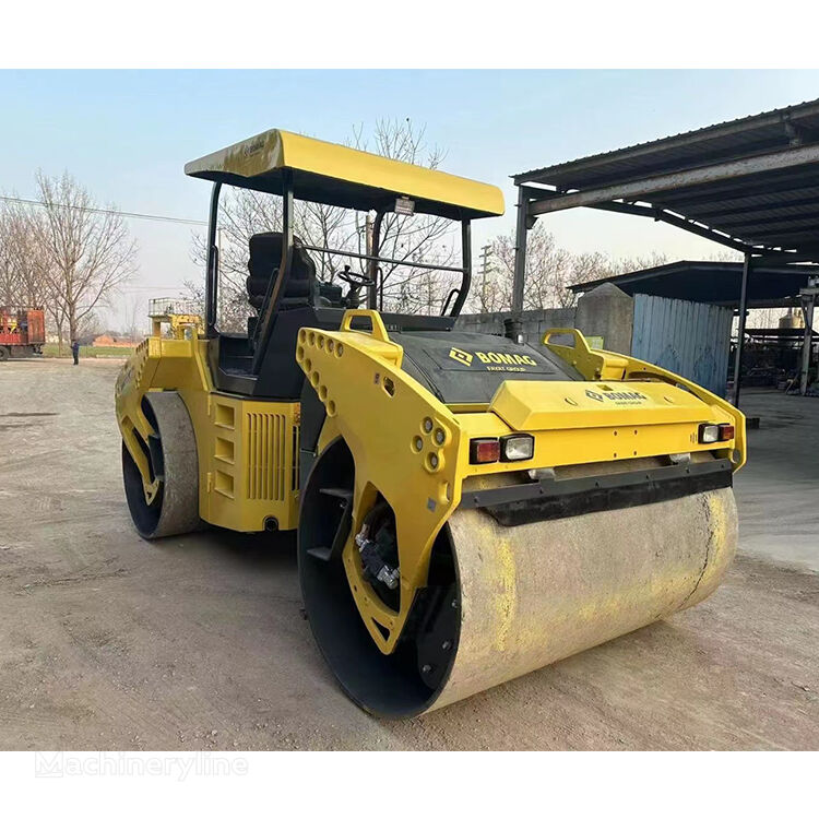 BOMAG BW203AD valjak za asfalt