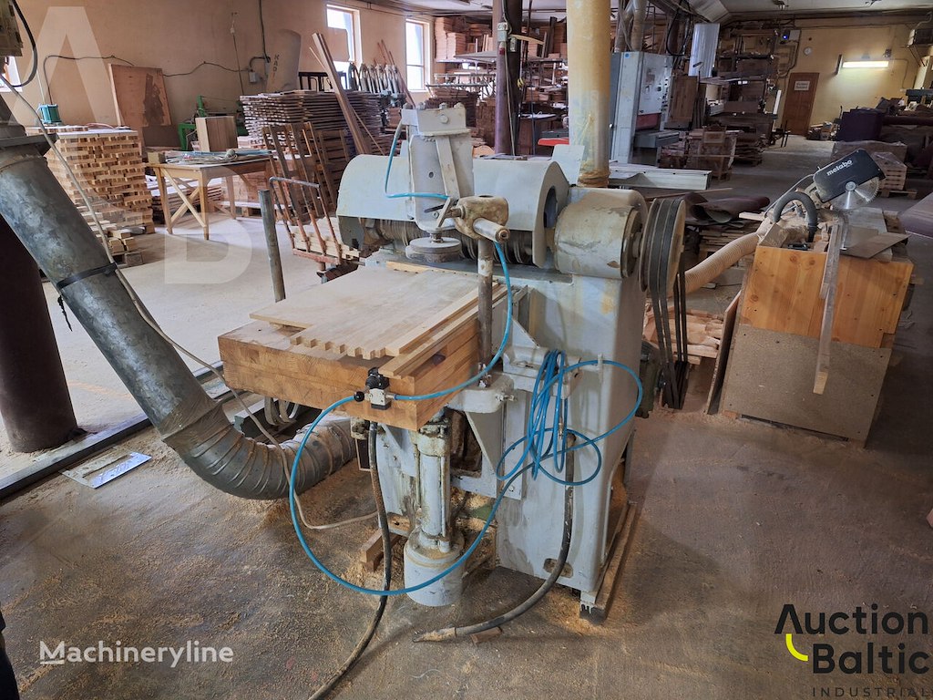 Prodaje se Dovetailer machine (Capavimo staklės) drugu mašinu za obradu drveta na aukciji