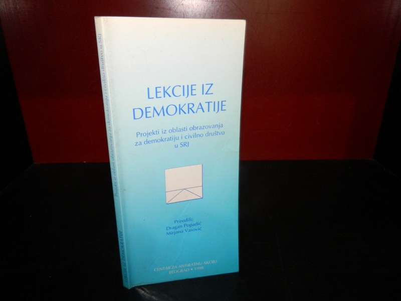 Lekcije iz demokratije, Popadić * Vasović