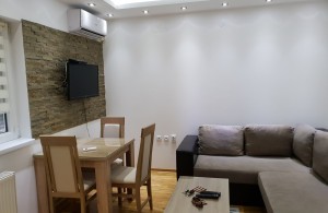 Iznajmljujem Stan-Apartman, Centar