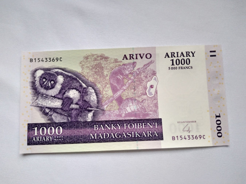 Madagaskar 1.000 ariary,2004 god.UNC,retko