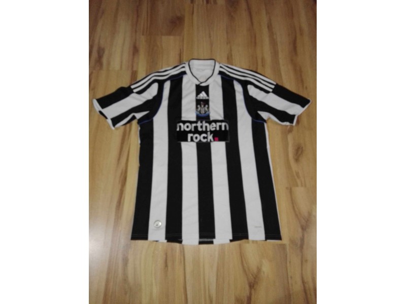 DRES NEWCASTLE UNITED M