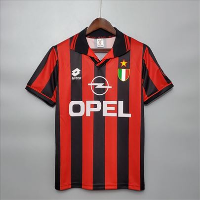 AC Milan 1996/1997 domaci dres