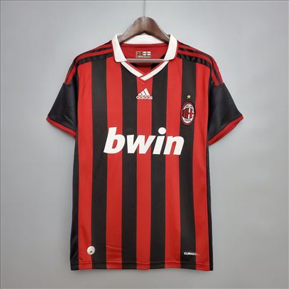 AC Milan 2009/2010 domaci dres