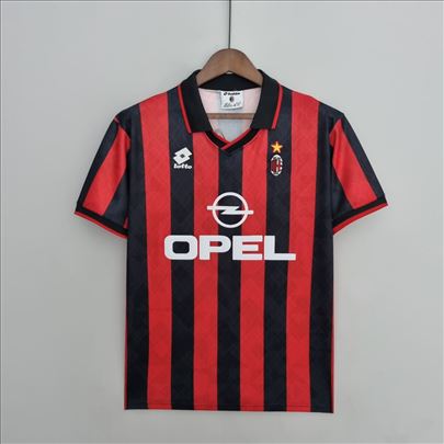 AC Milan 1995/1996 domaci dres