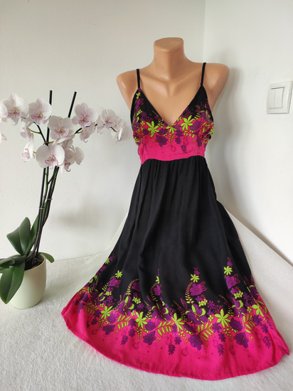 Letnja haljina sa dekolteom vel XS