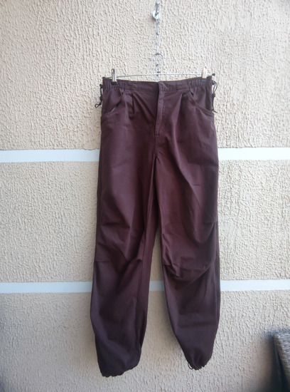 Pantalone Bershka M-L