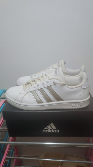 Adidas patike novo 39i1/3