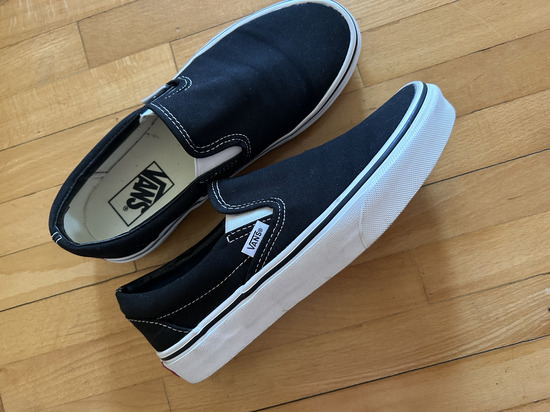 Vans crne patike Classic Slip-On