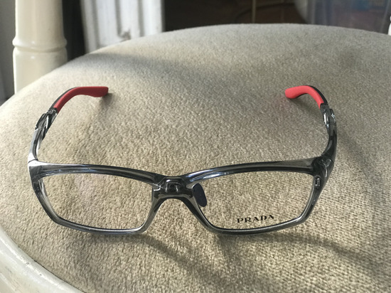 Nov PRADA crveno sivi ram za naočari za vid