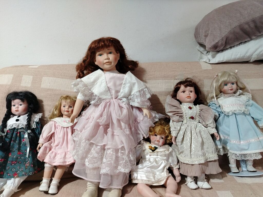 Lutke od porcelana sa kraja osamdesetih, sve su kompletne i bez
