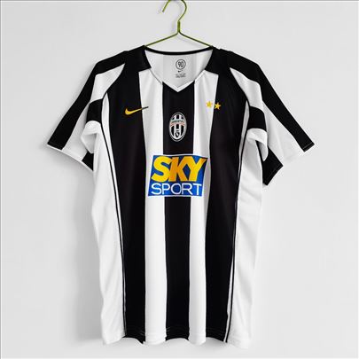 Juventus 2004/2005 domaći dres