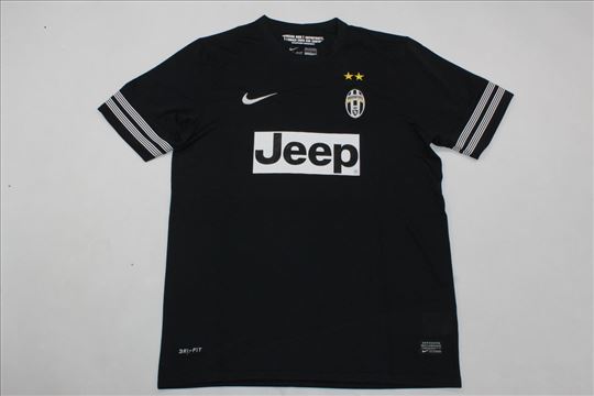 Juventus 2012/2013 gostujuci dres