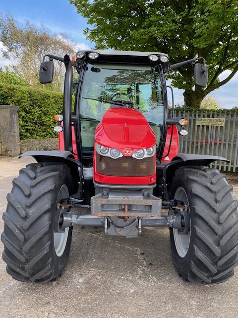 Massey Ferguson 5712 SL Dyna-4, 40kph traktor točkaš