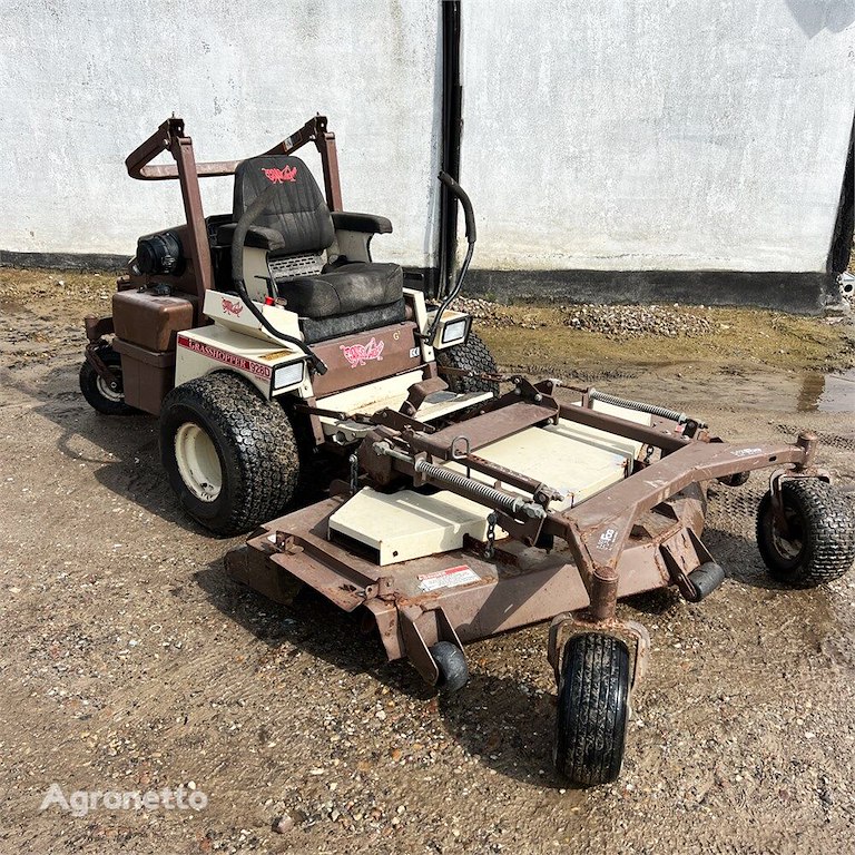 Prodaje se Grashopper 928 D2 traktor kosilica na aukciji