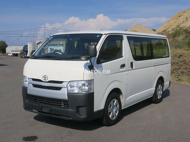 Toyota Hiace GDH201V minivan