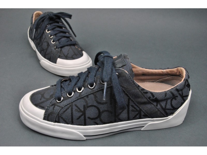 CALVIN KLEIN PATIKE-br.36