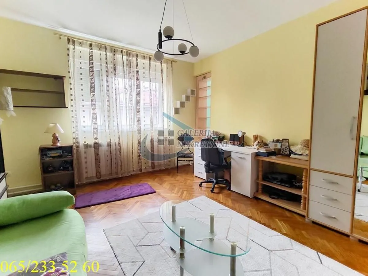 Izdavanje, dvosoban stan, 73m2, Centar, Beograd