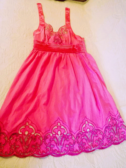 Pink vintidž haljinica