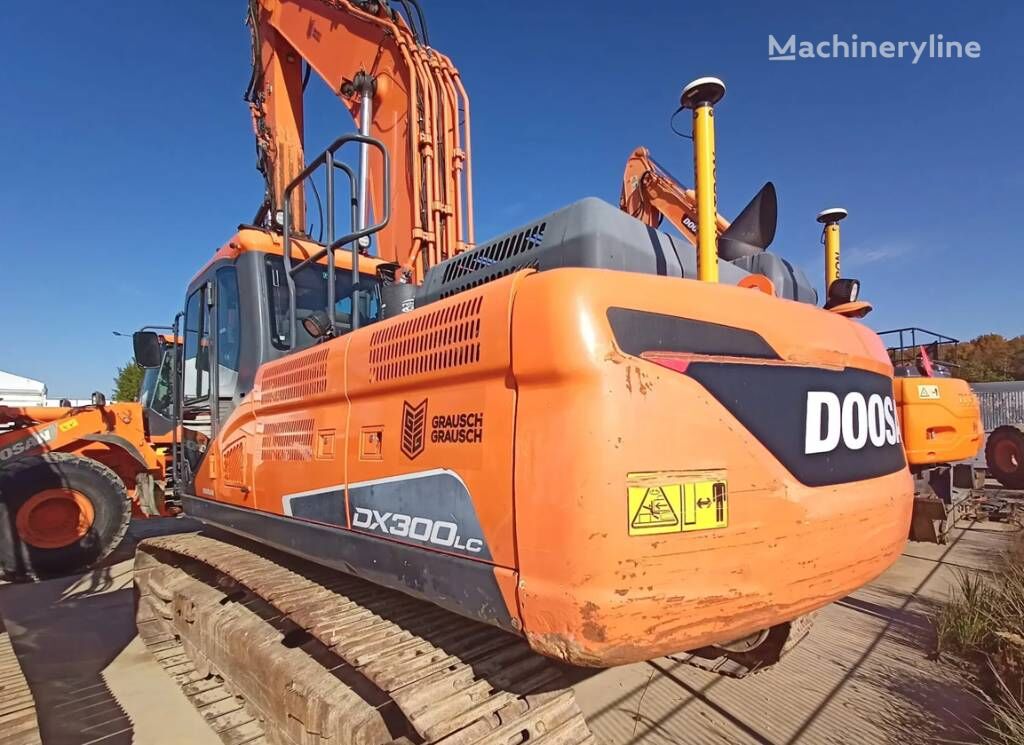 Doosan DX300LC-5 bager guseničar