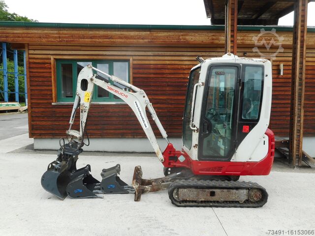 Mini bageri
Takeuchi TB 216 Schnellwechsler + Löffel NEU!!